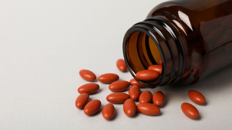 Top 8 Best Iron Supplement for Men in 2025 - Straight.com