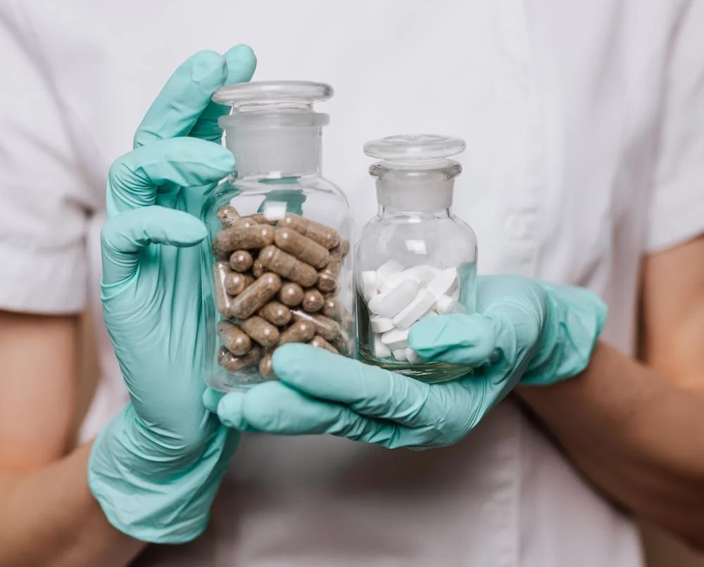 Top 8 Best Magnesium Supplements for Constipation in 2025 - Straight.com