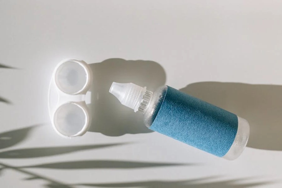 Top 8 Best Contact Solutions for Sensitive Eyes in 2025 - Straight.com