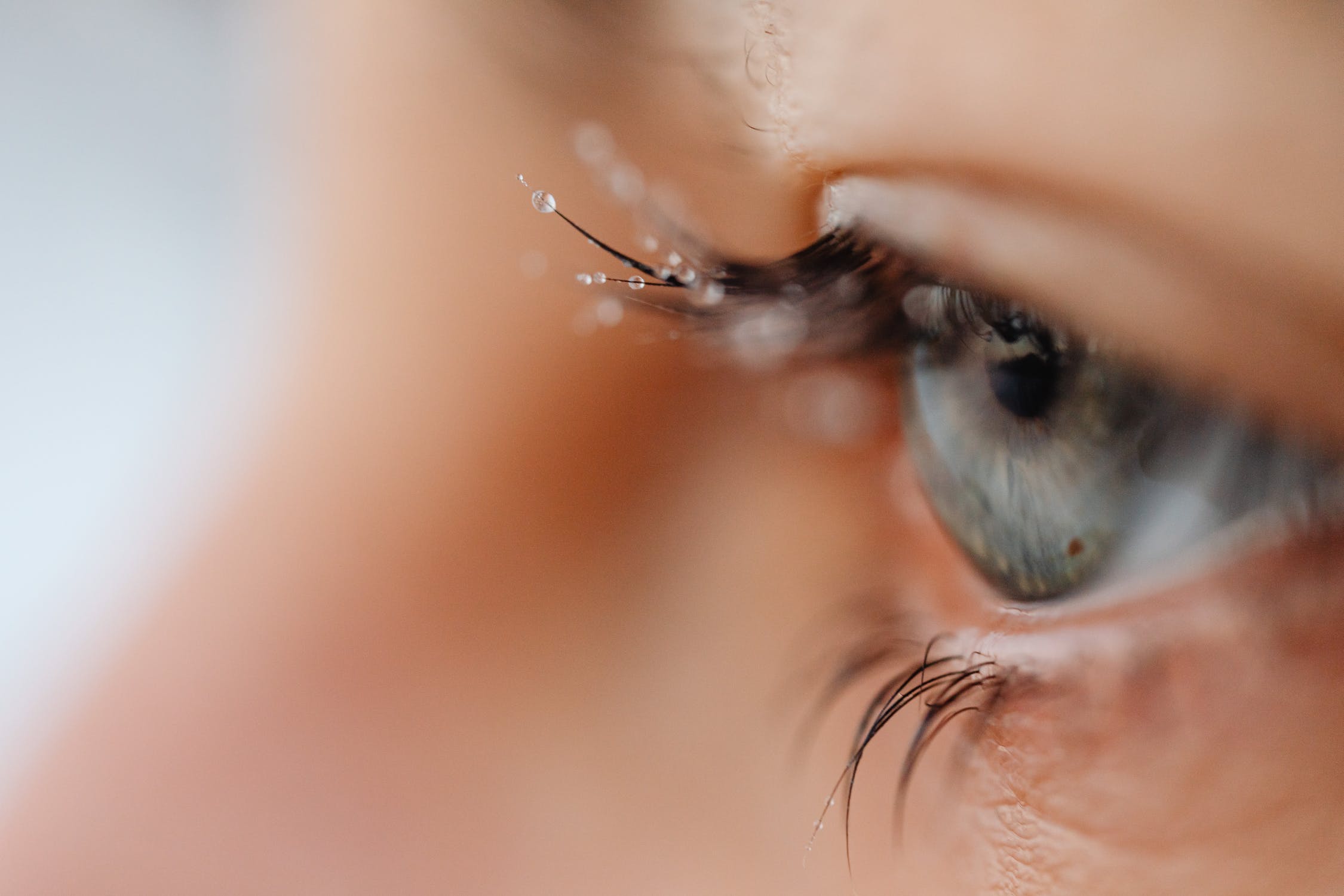 Top 8 Best Eye Drops for Red Eyes in 2025 - Straight.com